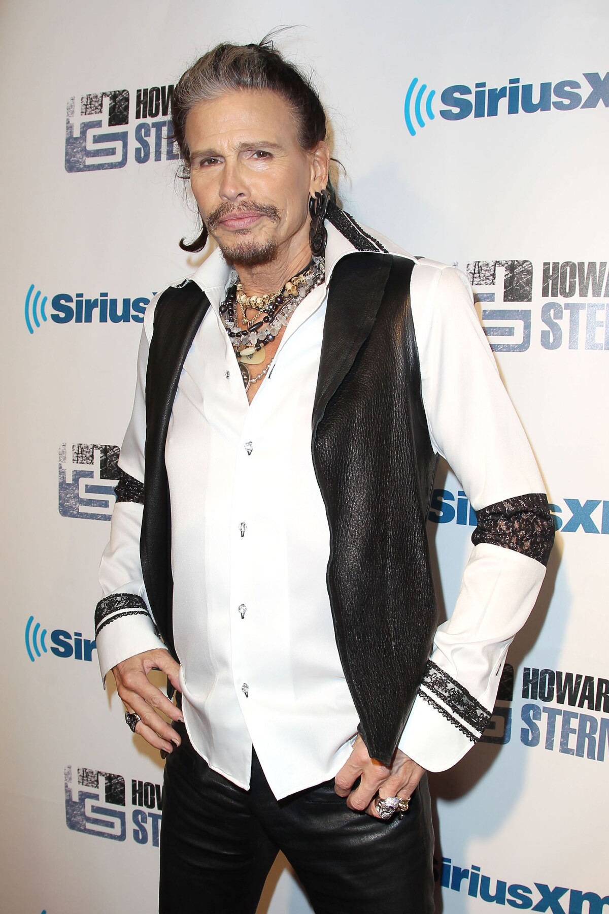 Photo : Steven Tyler aux 60 ans d'Howard Stern à New York le 31 janvier ...
