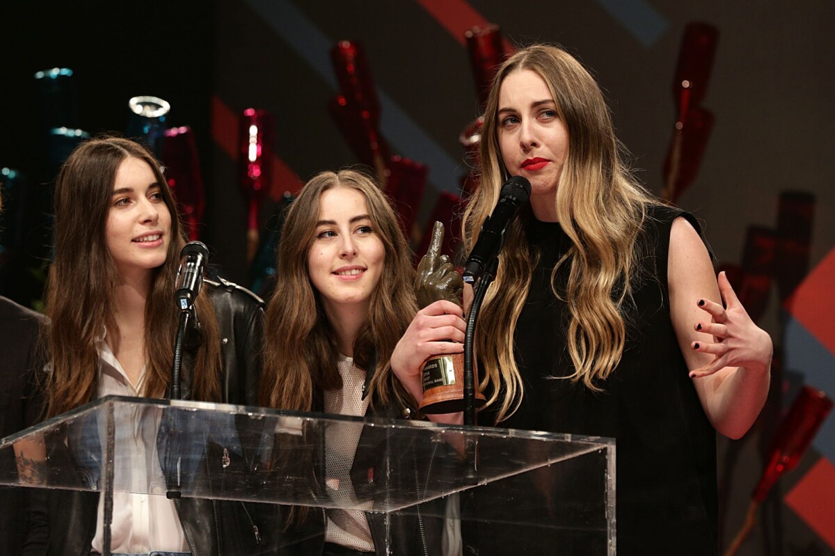 Photo : Le groupe Haim a été récompensé à la cérémonie des NME Awards ...