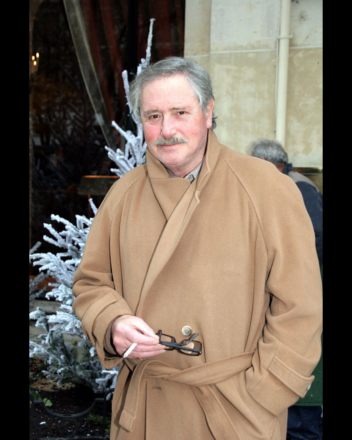 Photo : Victor Lanoux à Paris le 28 novembre 2005. - Purepeople