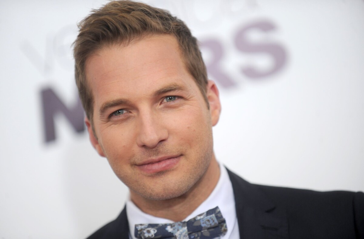 Photo : Ryan Hansen à la première de Veronica Mars au AMC Loews Lincoln ...