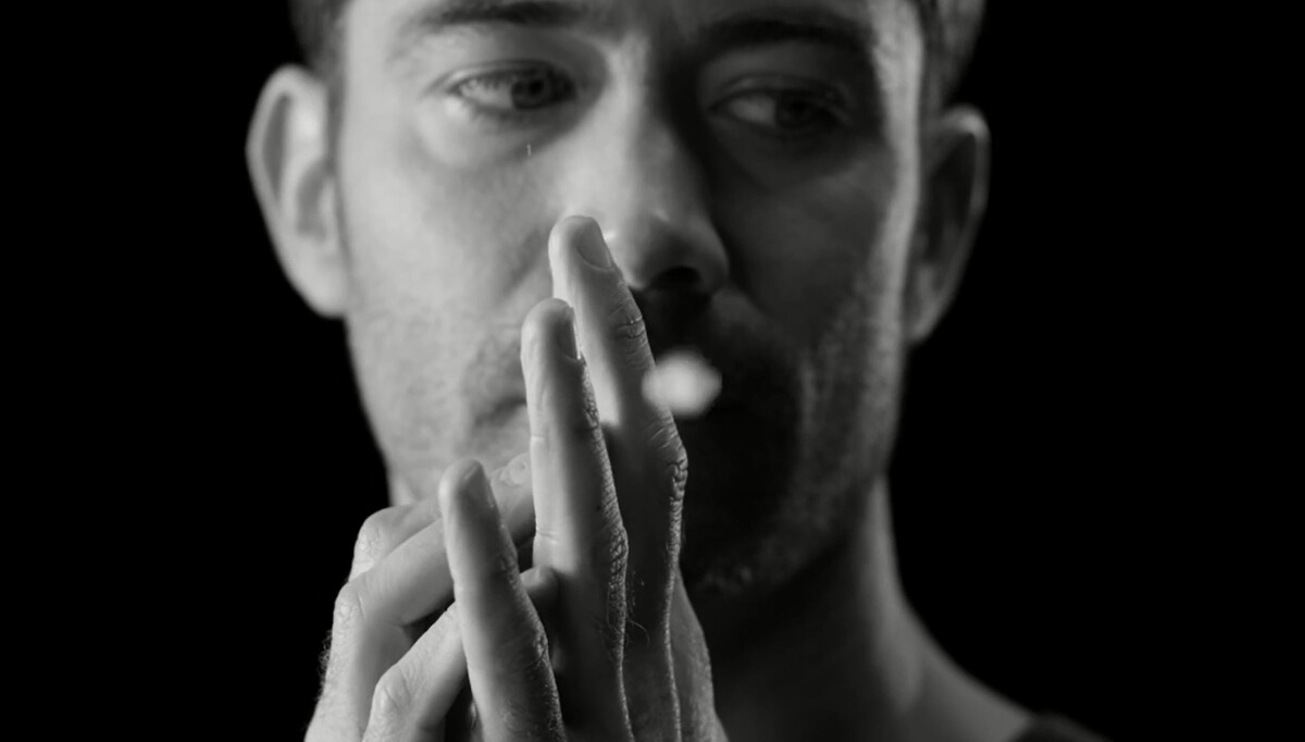 Photo : Le chanteur Emmanuel Moire dans son nouveau clip "Venir Voir ...