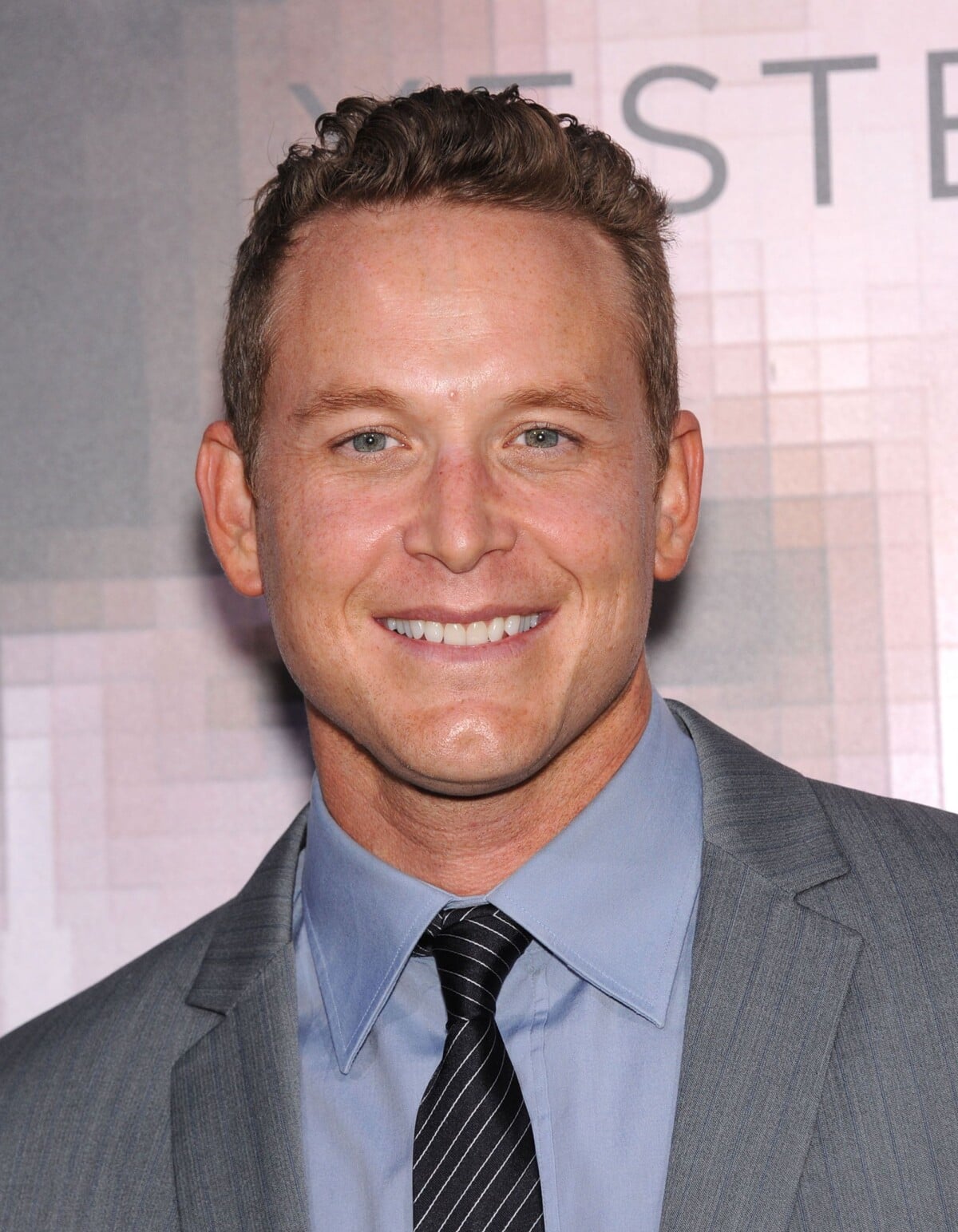 Photo : Cole Hauser lors de la première de Transcendence au Regency ...