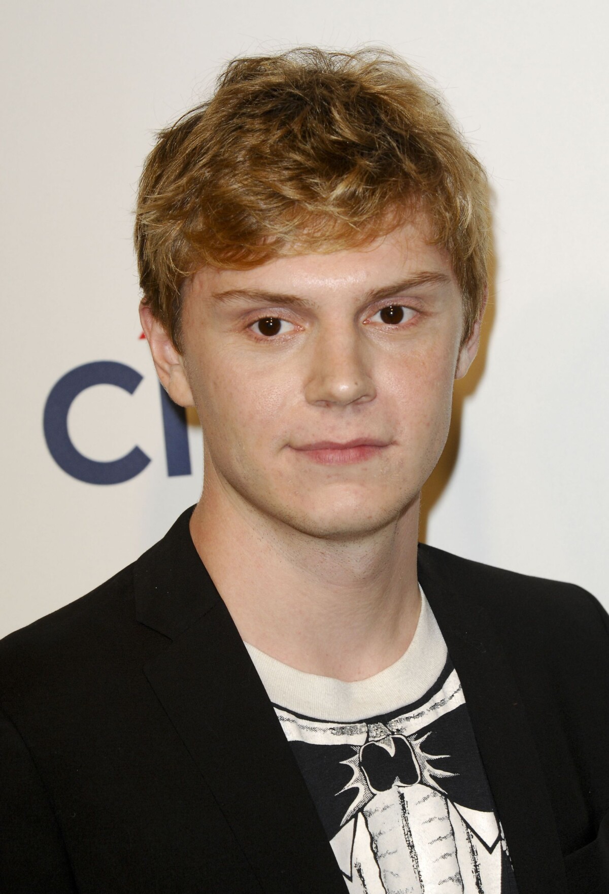 Vidéo : Evan Peters - Soirée de présentation de la série "American ...