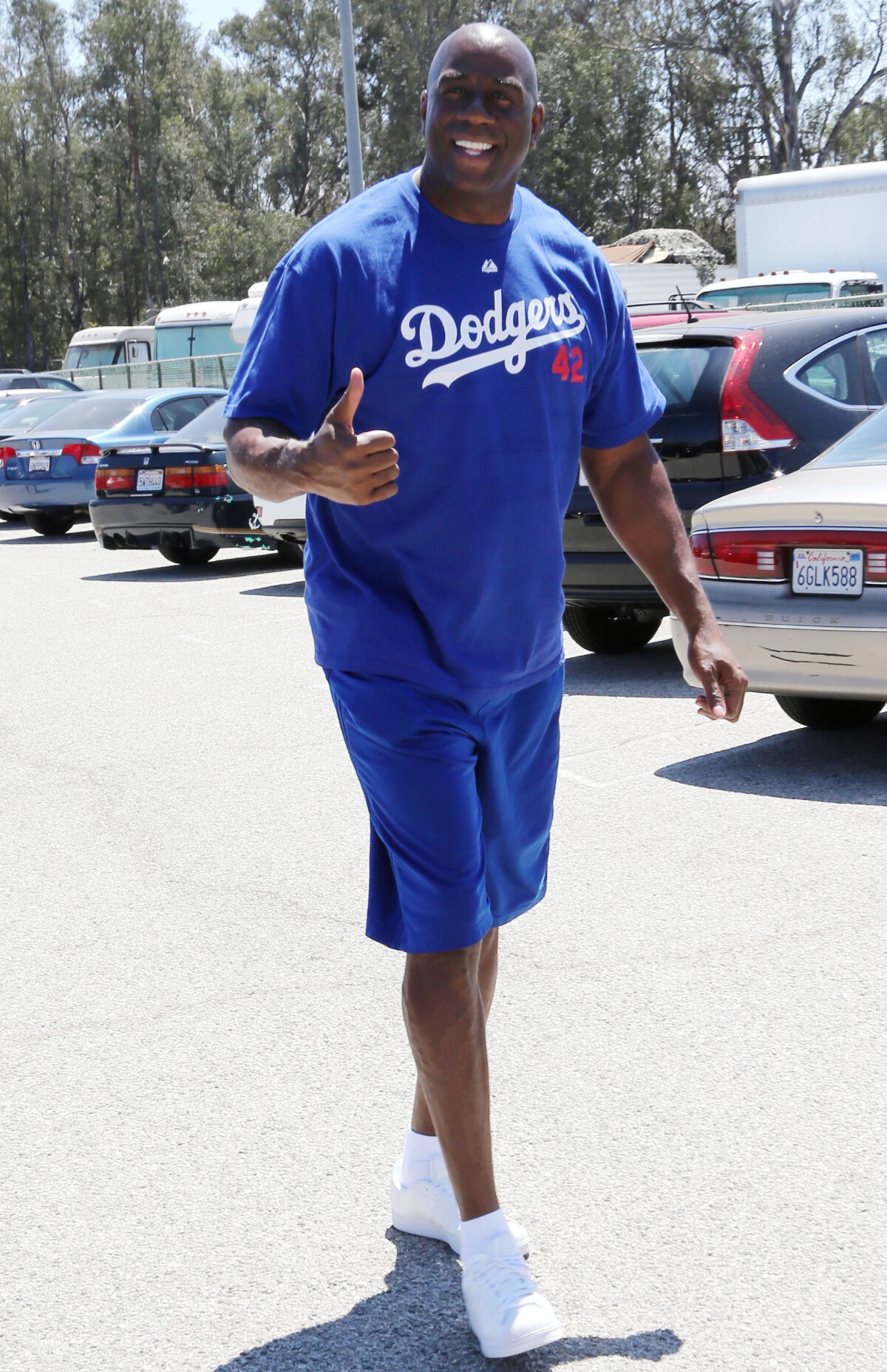 Vidéo : Magic Johnson à Los Angeles, le 17 août 2013 - Purepeople