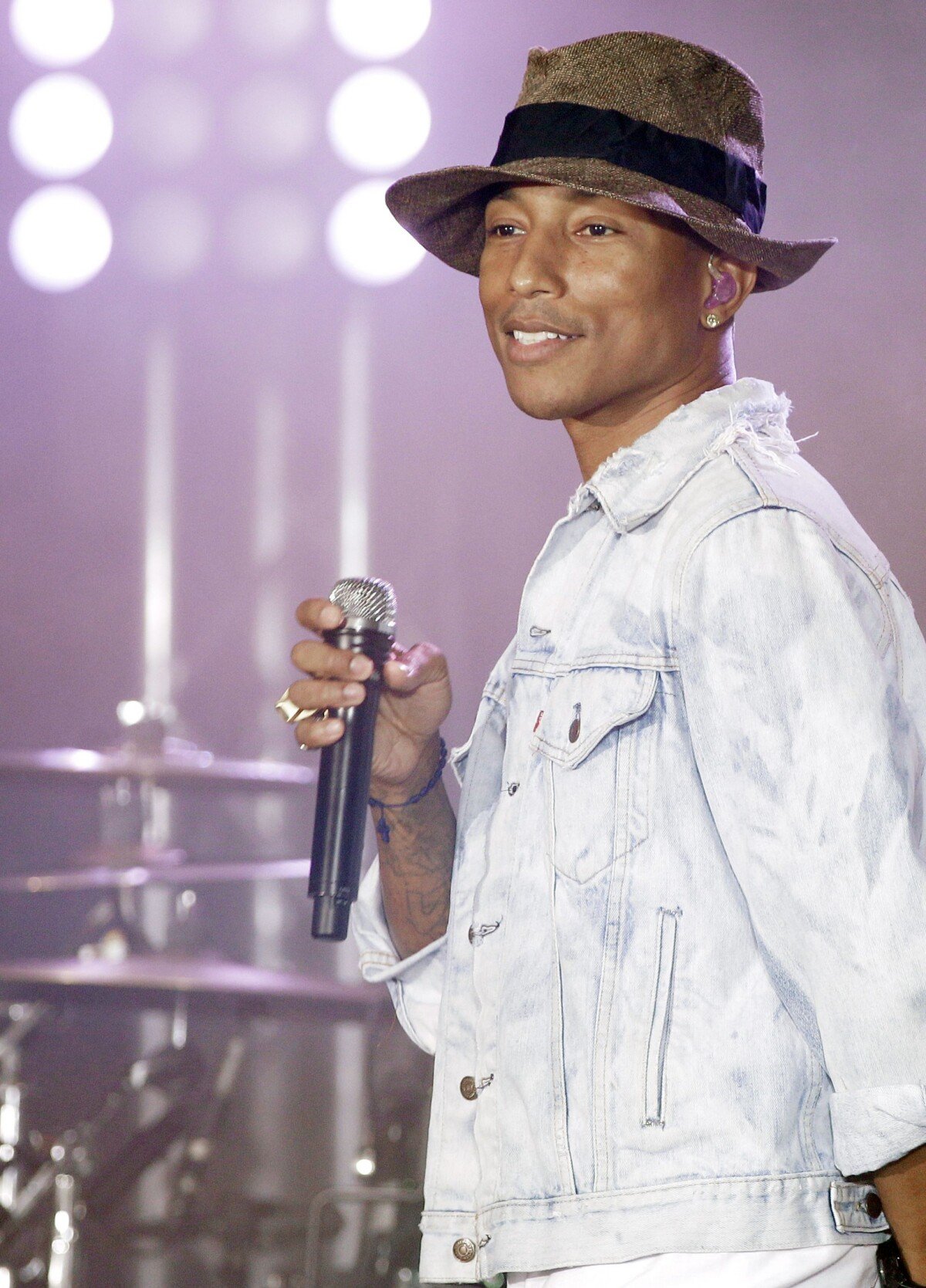 Vidéo : Pharrell Williams à New York le 5 juin 2014. - Purepeople