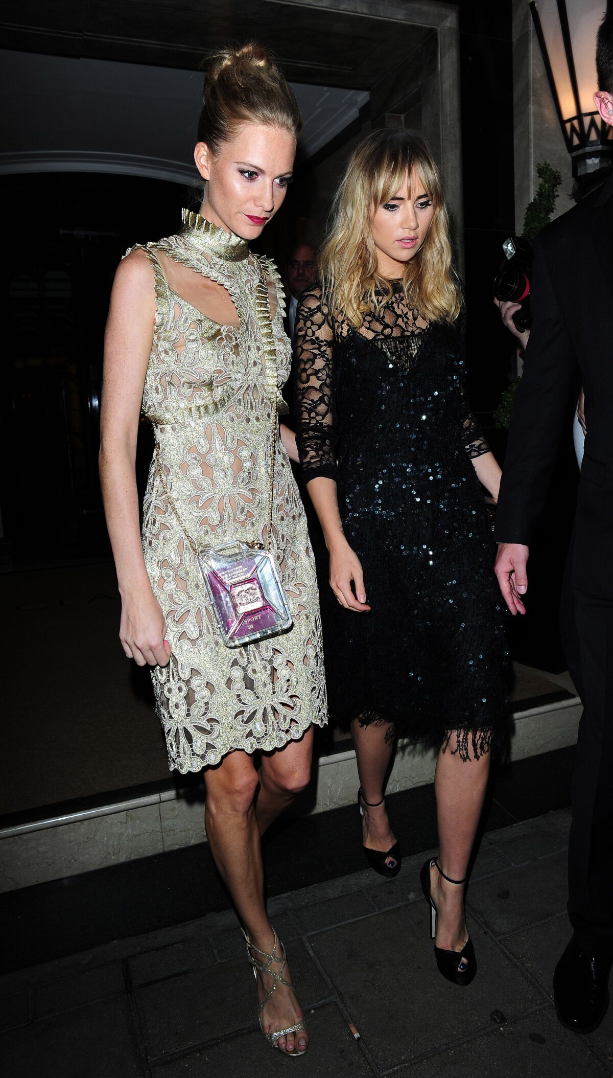 Photo : Suki Waterhouse et Poppy Delevingne le 15 septembre 2014 ...