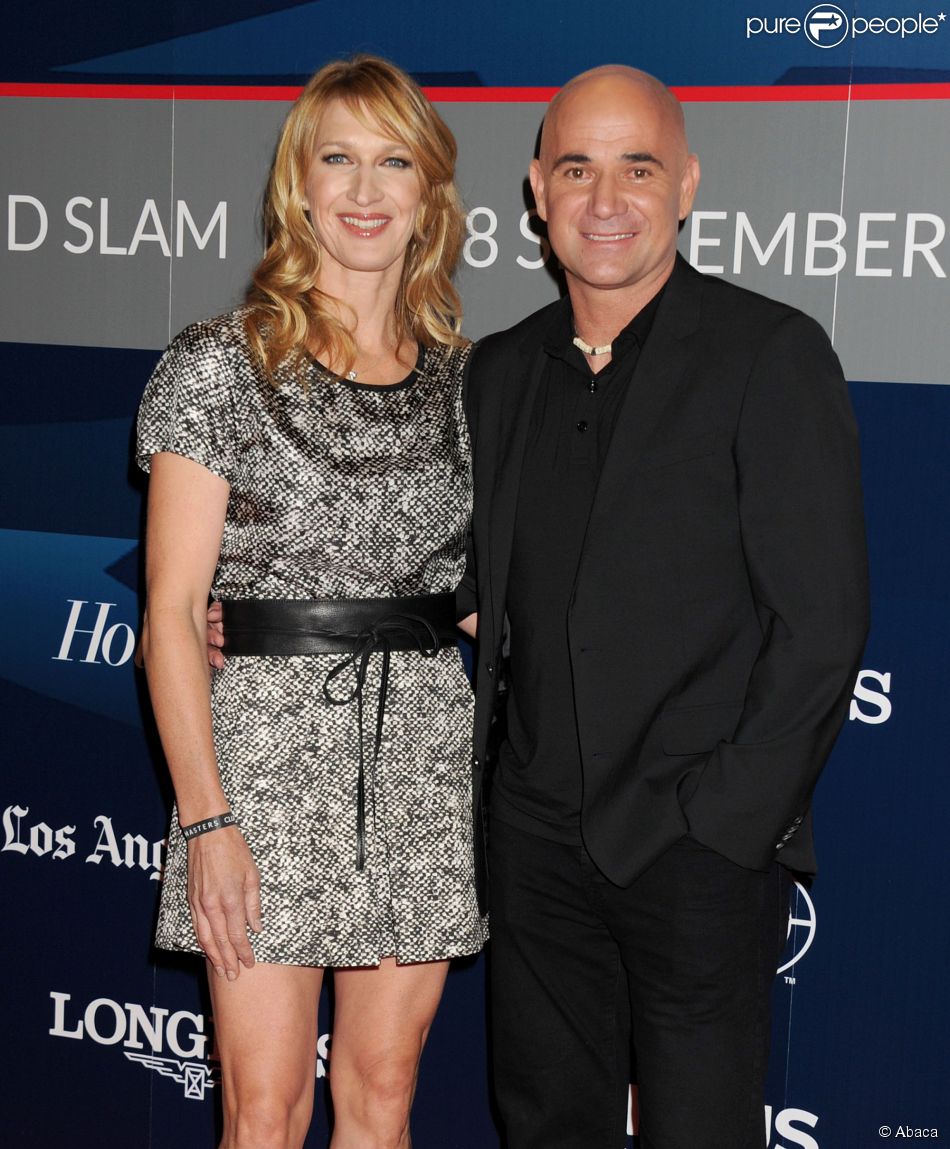 Steffi Graf Et Andre Agassi Amoureux Devant La Surprenante Kaley Cuoco