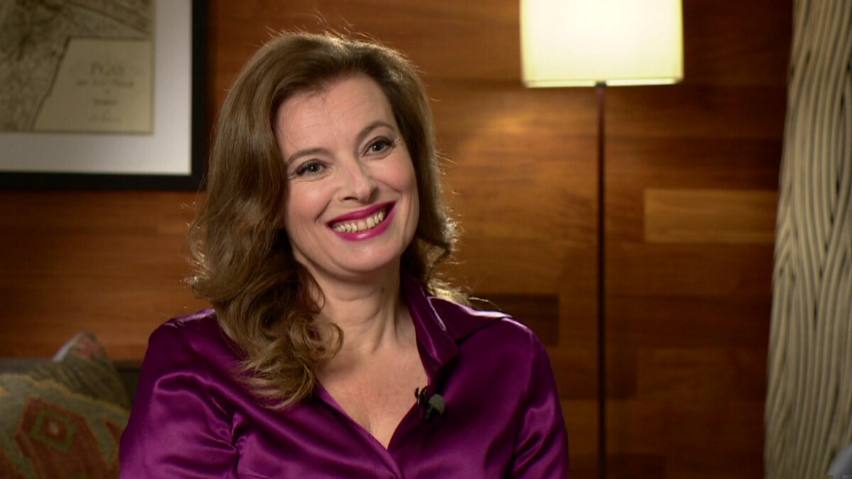 Photo : Valérie Trierweiler lors de son interview sur la BBC1 le 21 ...
