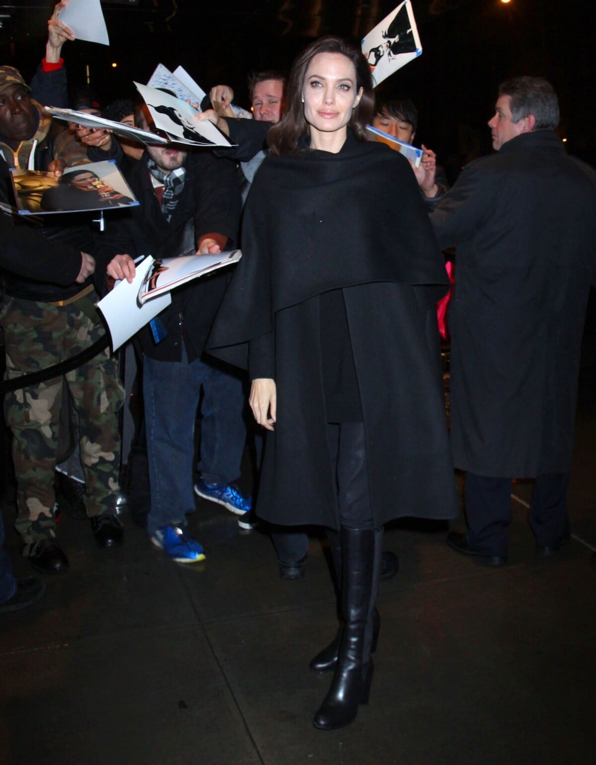 Photo : Angelina Jolie se rend à une interview télévisée pour faire la ...