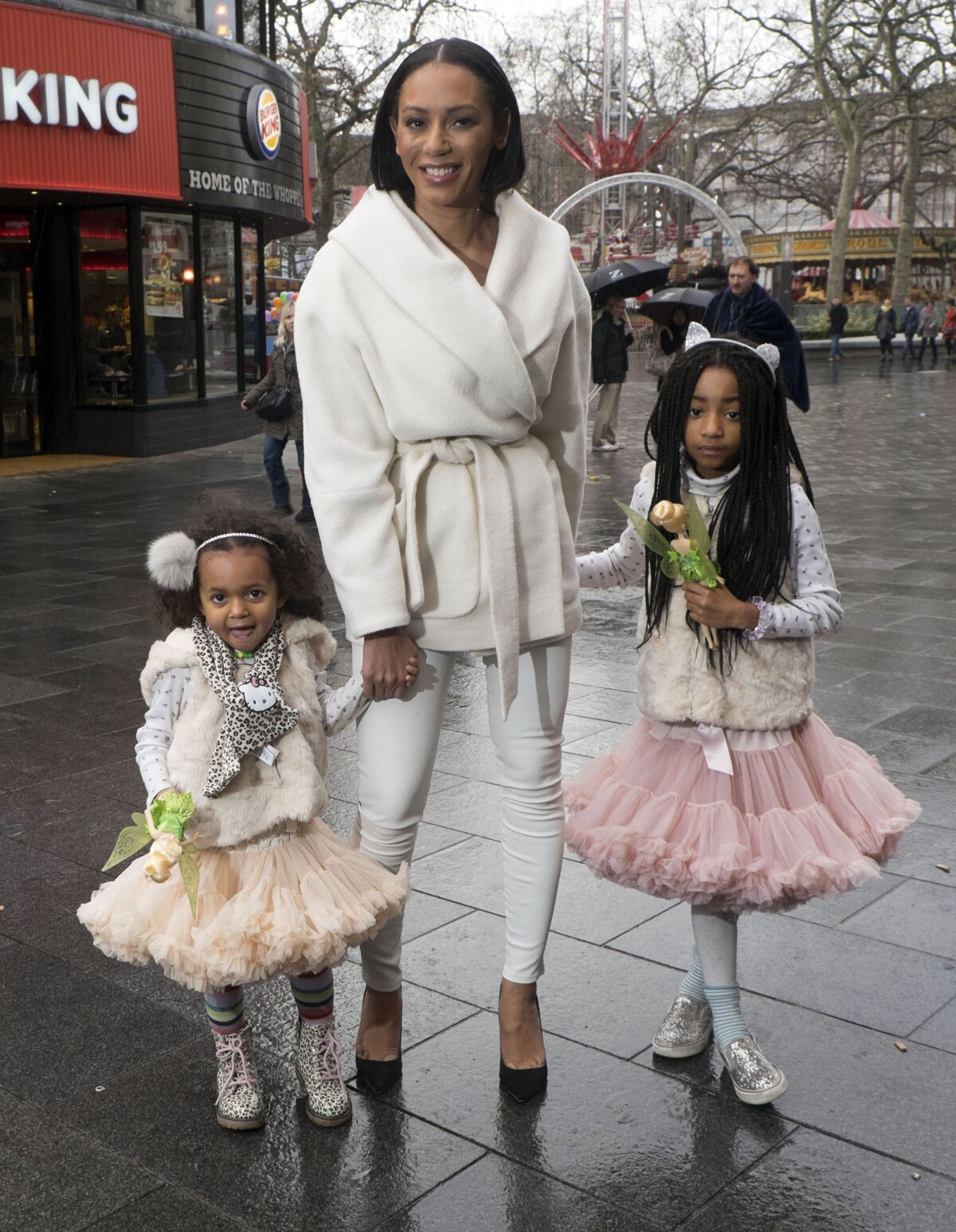 Photo : Mel B et ses filles Angel et Madison à Londres, le 7 décembre ...
