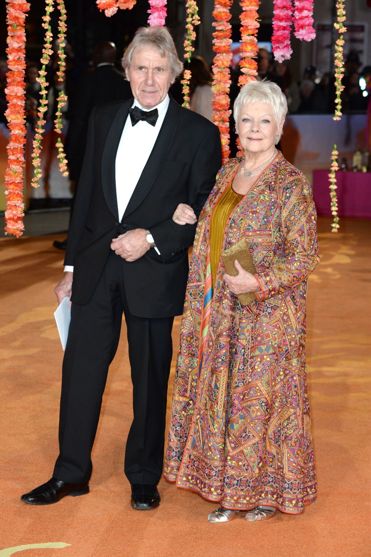 Photo : David Mills et Dame Judi Dench lors de l'avant-première du film ...