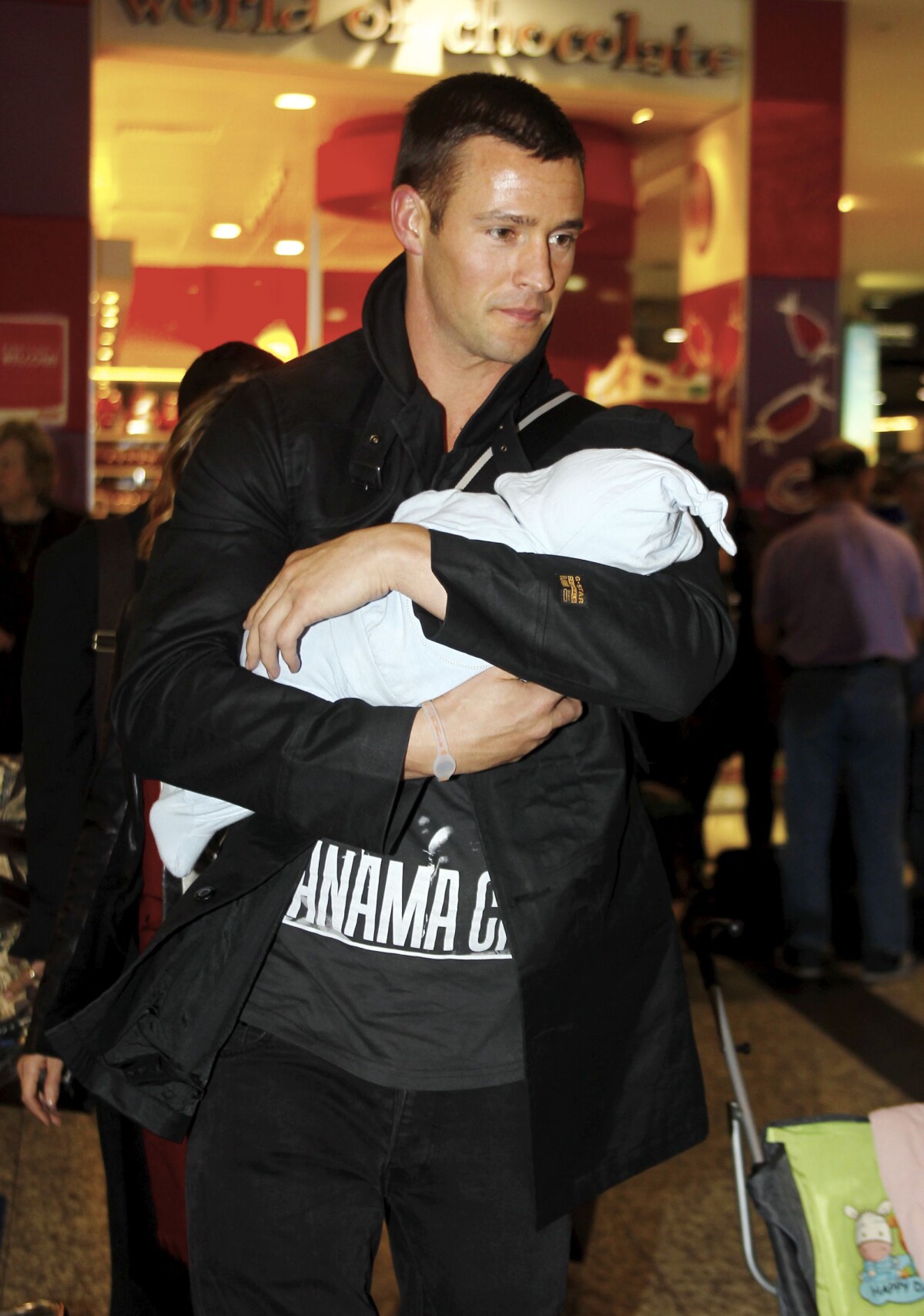 Photo : Kris Smith, Dannii Minogue et leur fils Ethan arrivent à l ...