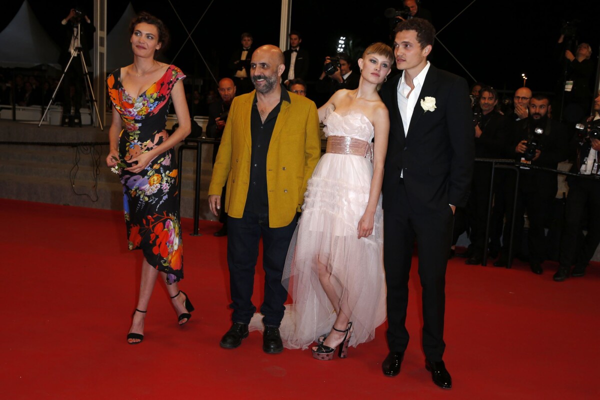 Photo : Karl Glusman, Klara Kristin, Gaspar Noé, Aomi Muyock - Montée ...