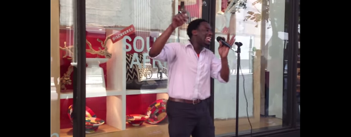 Vidéo : Anthony Riley - L'une de ses fameuses performances de rue qui ...