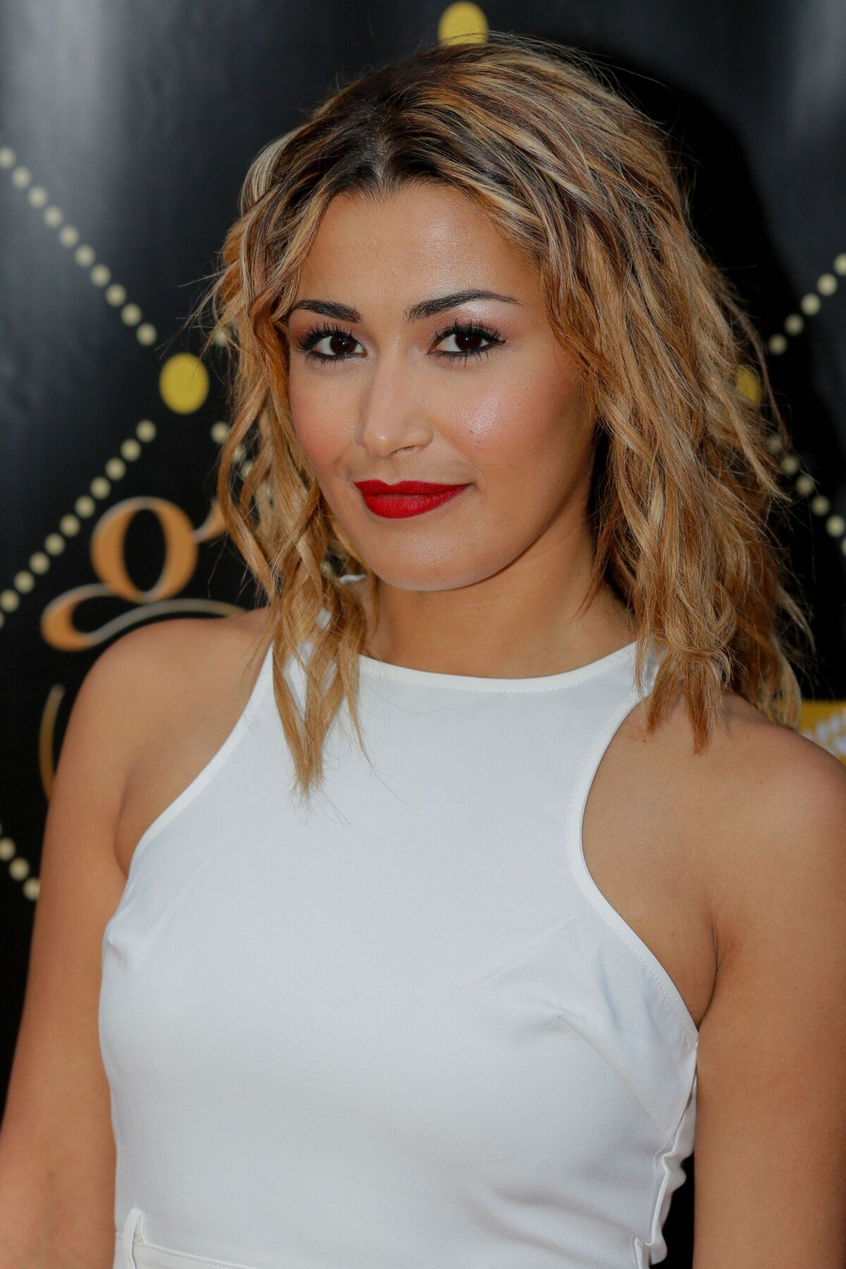 Photo : Karima Charni - Photocall "Prix Gold de la TNT 2015" au théâtre ...