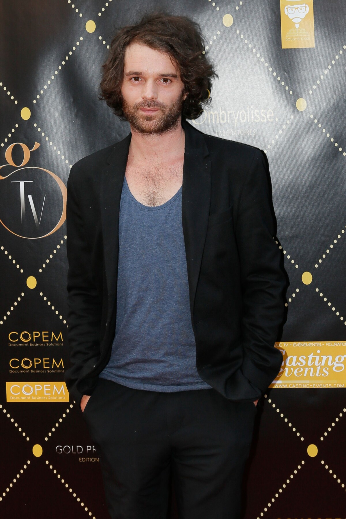 Photo : Julien Bravo - Photocall "Prix Gold de la TNT 2015" au théâtre ...