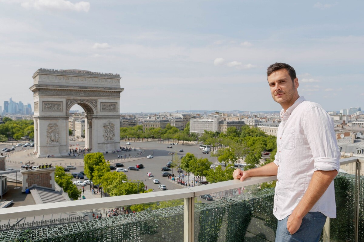 Vidéo : Exclusif - Andrew Renzi - Personnalités sur la terrasse ...