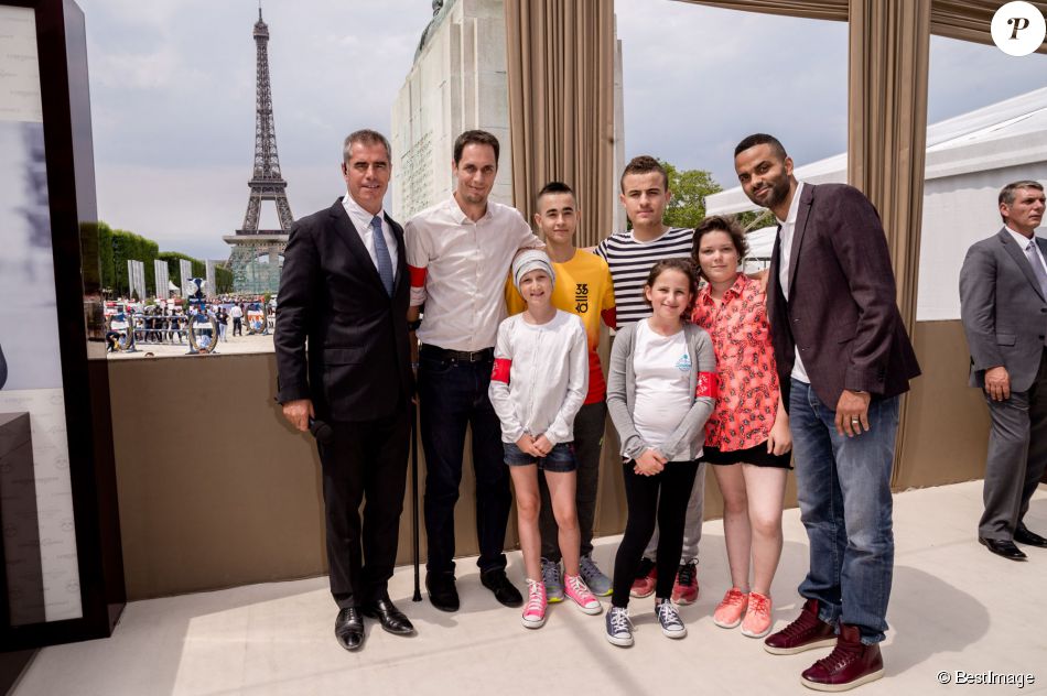 Exclusif - Grand Corps Malade et Tony Parker avec les enfants de l ...