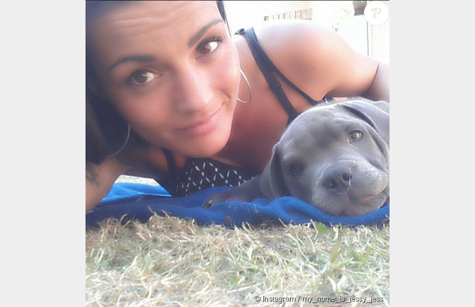 Jessica (Koh-Lanta Johor) et son petit chien Fifty posent sur Instagram ...