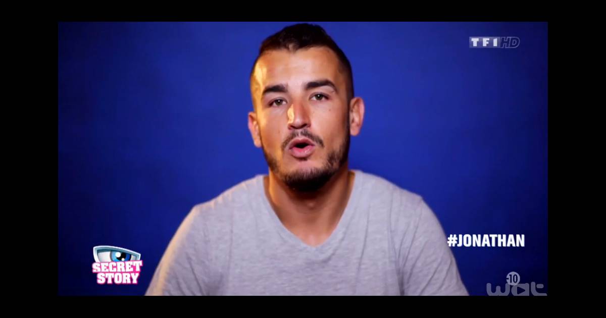 Jonathan dans Secret Story 9, sur TF1, le vendredi 21 aout 2015 - Purepeople