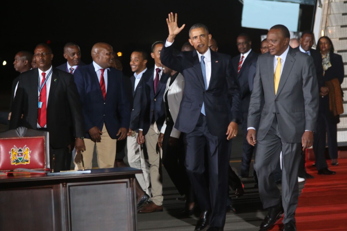 Photo : Barack Obama et Uhuru Kenyatta à Nairobi, le 24 juillet 2015 ...