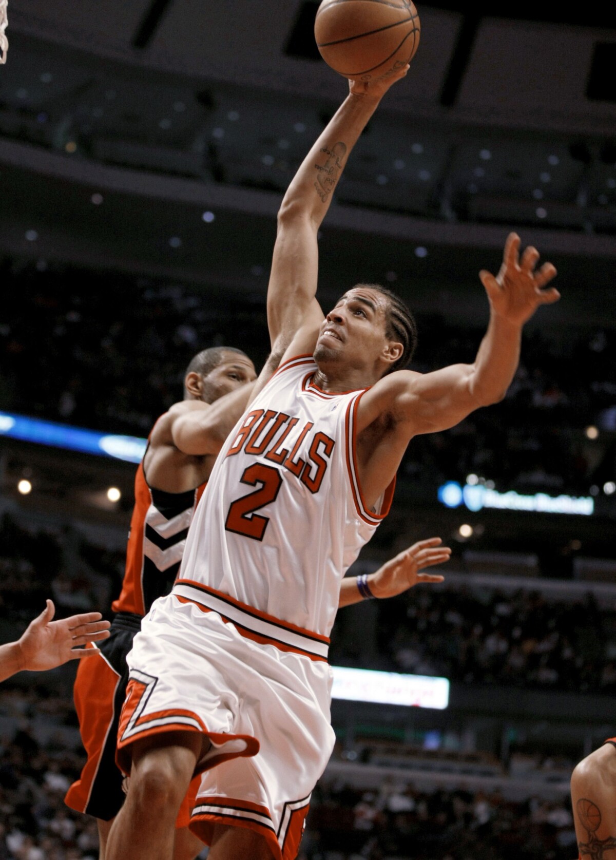 Photo : Thabo Sefolosha des Bulls de Chicago au United Center de ...