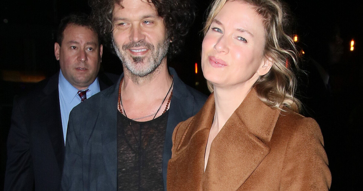 Renée Zellweger : Avec son amoureux, Bridget Jones rayonne ! - Purepeople