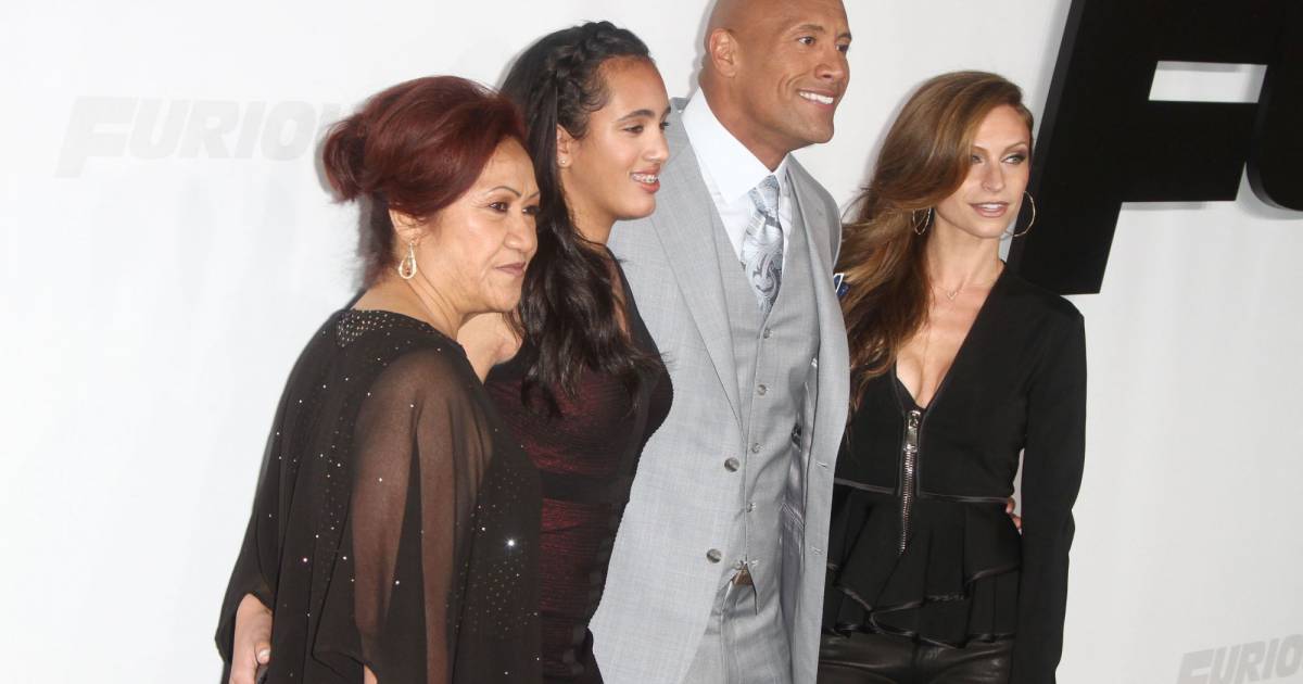 Dwayne Johnson, sa mère Ata, sa fille Simone Alexandra Johnson et sa ...