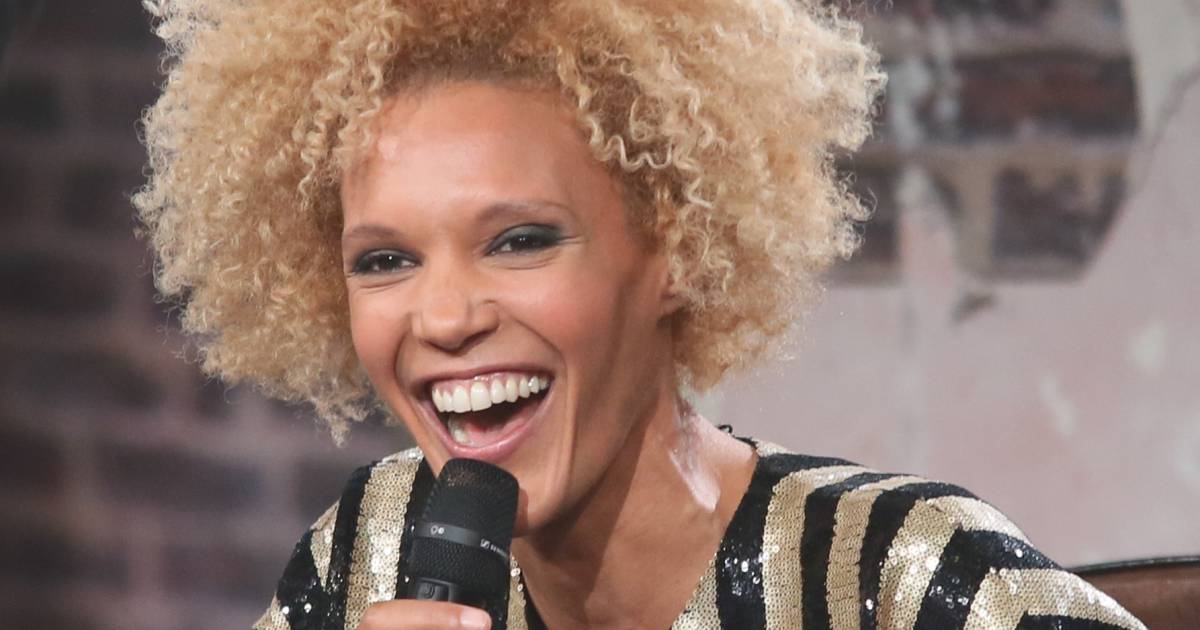 Exclusif - Amanda Scott, lors de l'enregistrement de l'émission Du côté ...