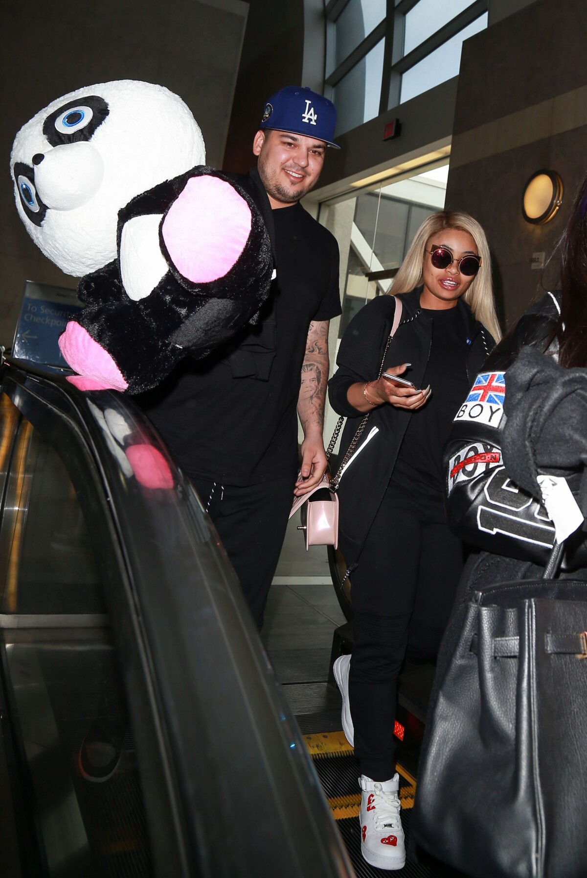 Photo : Rob Kardashian et sa compagne Blac Chyna arrivent à l'aéroport ...