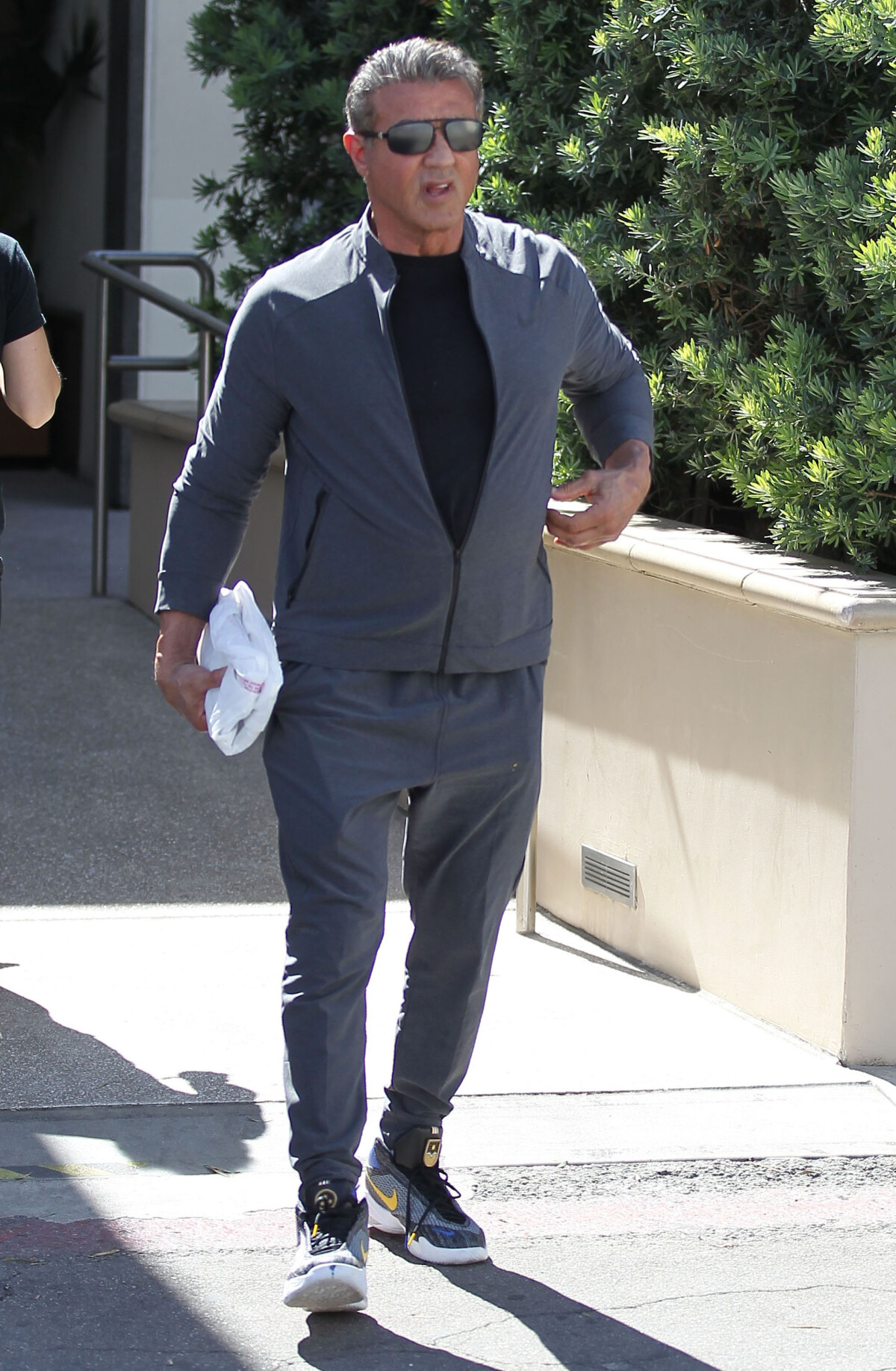 Photo : Sylvester Stallone est allé déjeuner au restaurant Cafe Roma à ...