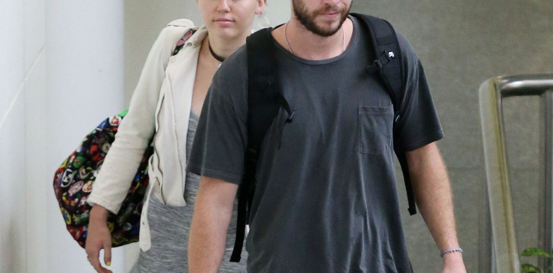 Miley Cyrus inséparable de Liam Hemsworth, et à jamais liée avec Elsa ...