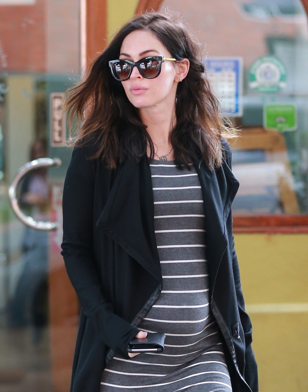 Photo : Megan Fox à la sortie de Coral Tree Cafe à Brentwood, le 4 mai ...