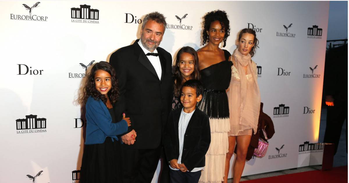Luc Besson, sa fille Juliette, sa felle Virginie Silla, leurs filles ...