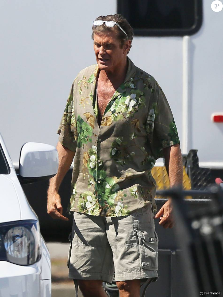 David Hasselhof, l'acteur phare de la série Baywatch, arrive sur le ...