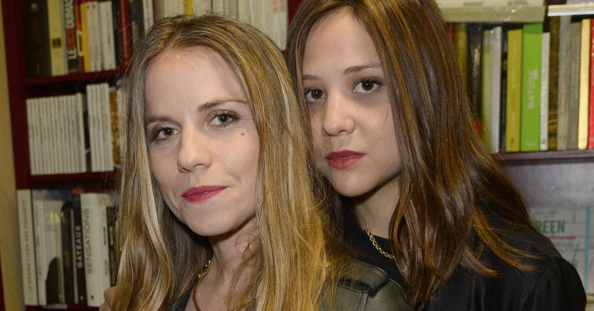 Anna Apter et Laura Felpin - Signature de l'ouvrage collectif Ensemble ...