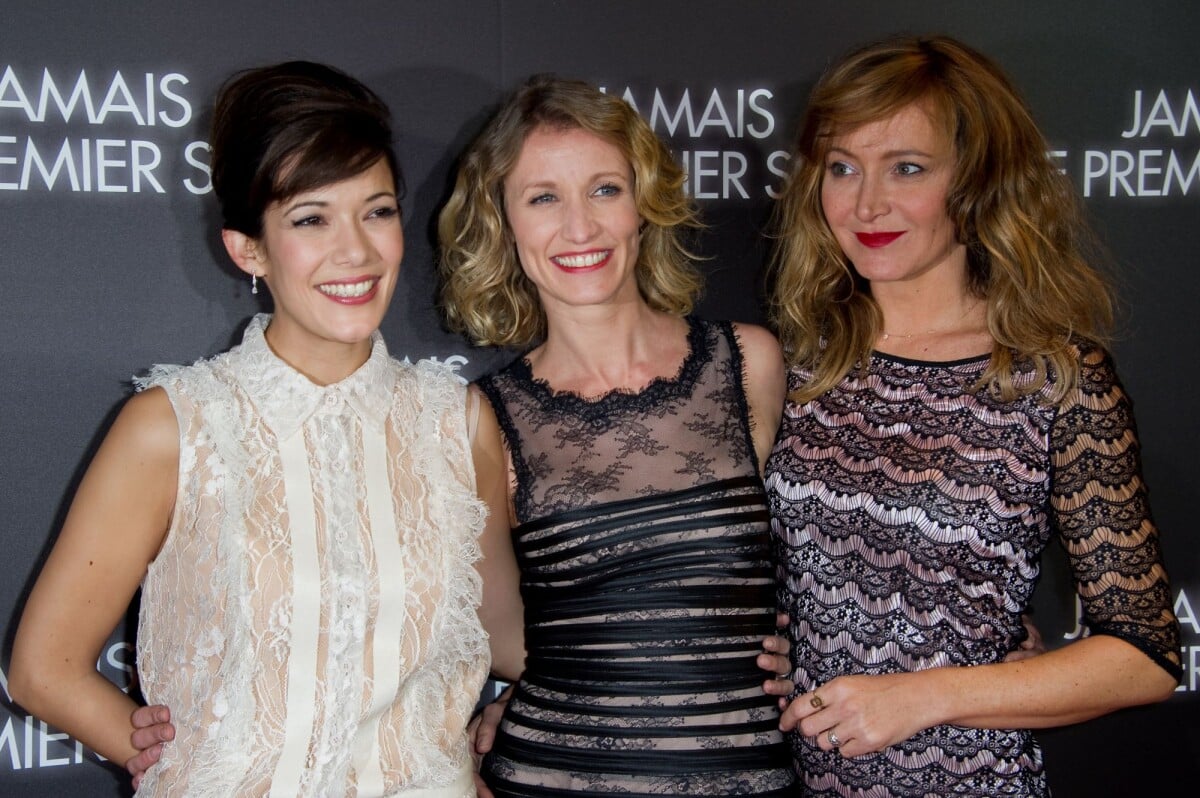 Photo : Mélanie Doutey, Alexandra Lamy et Julie Ferrier à Paris le 19 ...
