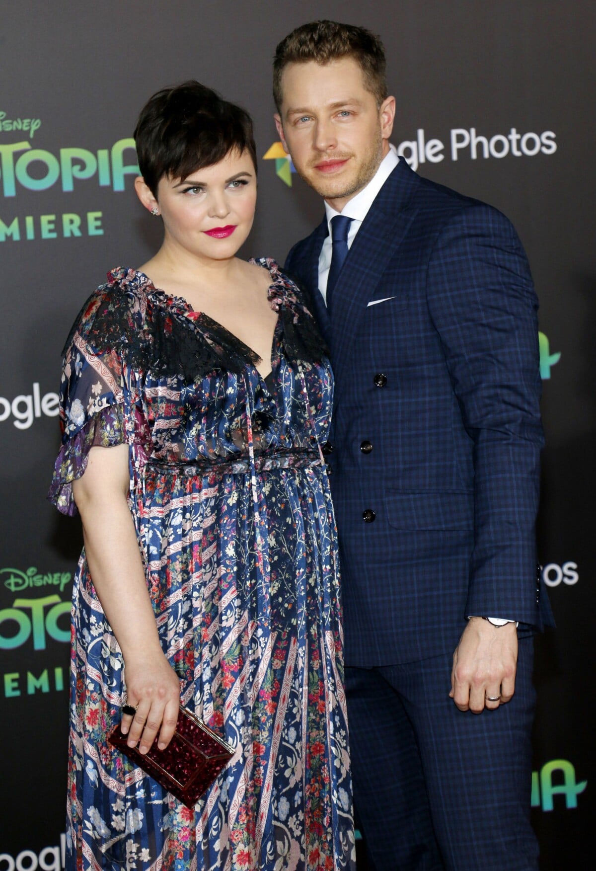 Photo : Ginnifer Goodwin (enceinte) et son mari Josh Dallas lors de la ...