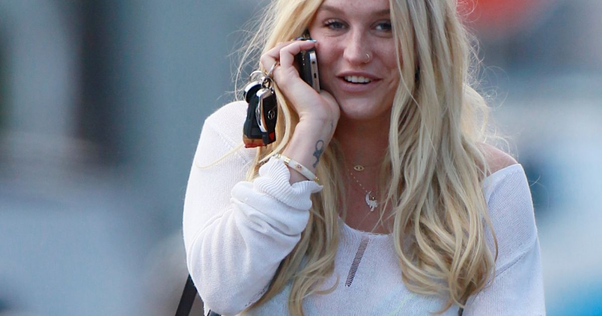 La chanteuse Kesha à Los Angeles le 4 novembre 2015. - Purepeople