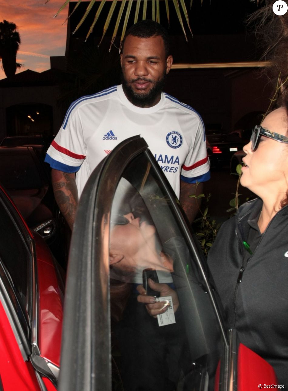 Le rappeur The Game fait du shopping de dernière minute pour Noël à ...