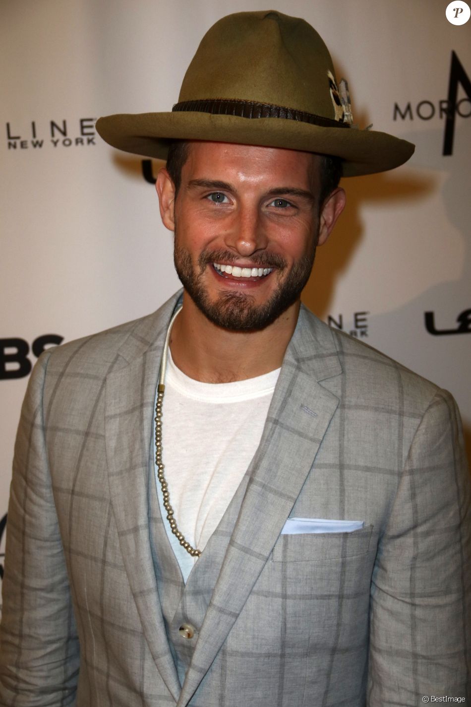 Nico Tortorella au The Daily Front Row's 4th Annual Fashion Media ...