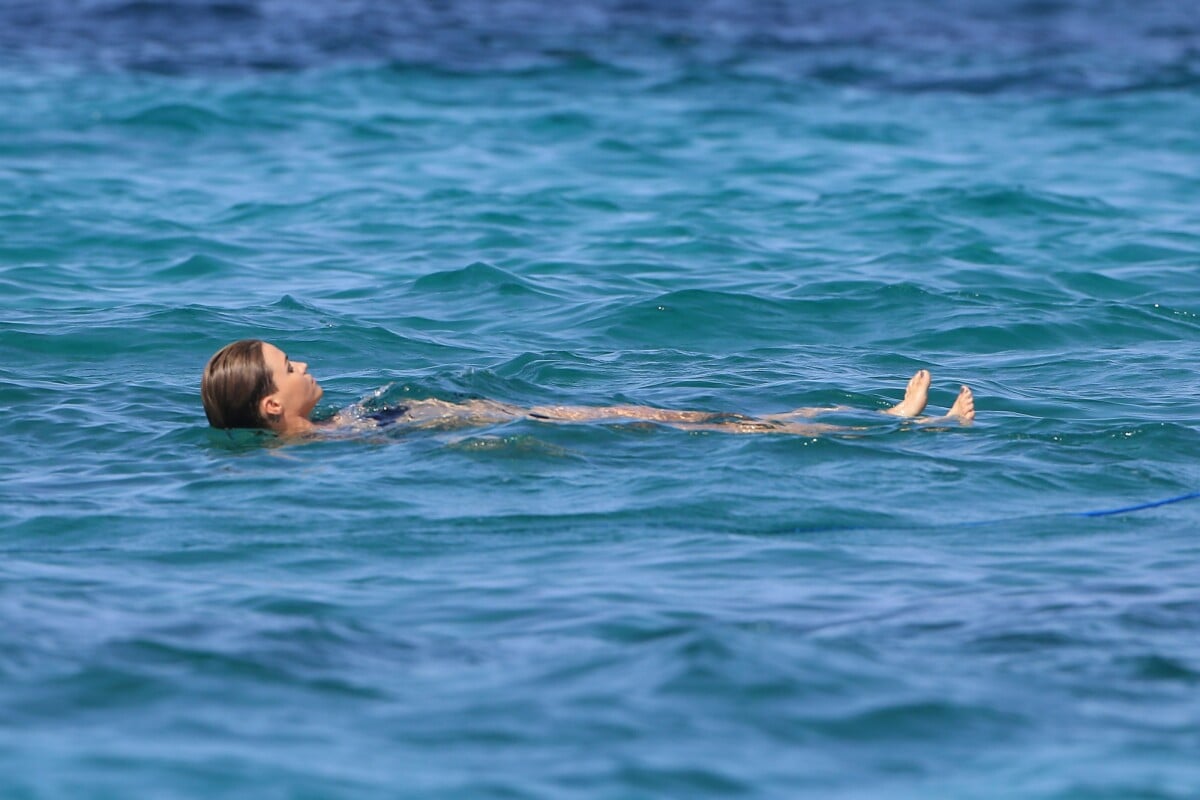 Photo : La mannequin et actrice Ruby Rose passe ses vacances avec des ...