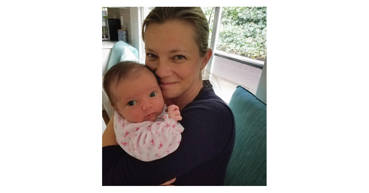 Amy Smart maman : Révélation inattendue un mois après la naissance de ...