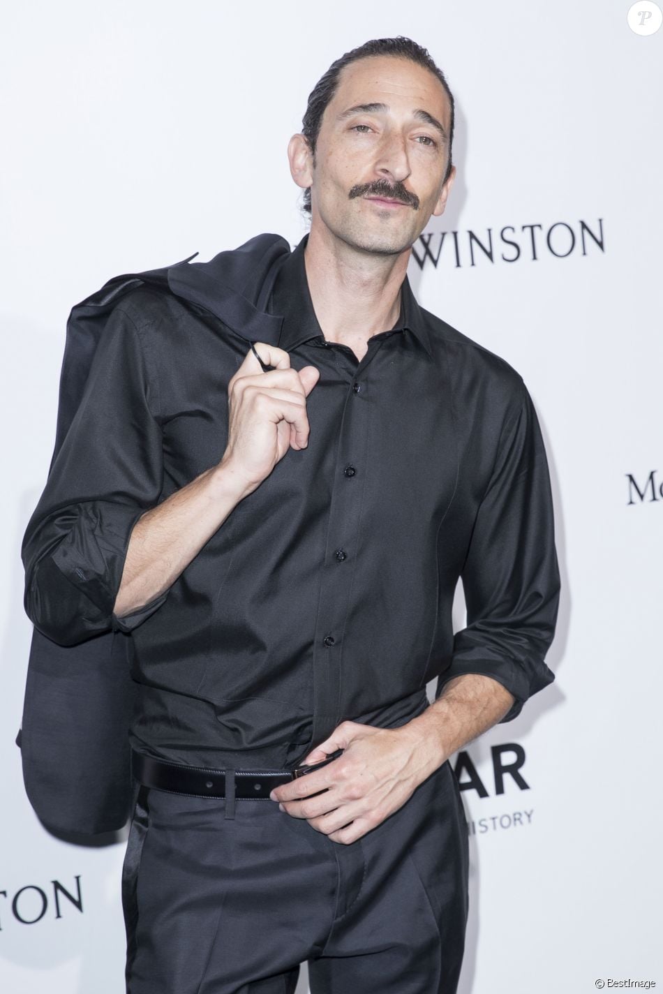 Adrien Brody - Photocall du dîner de gala de l'amfAR à l'hôtel ...