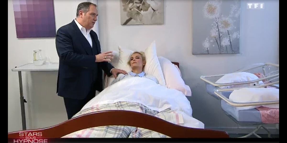 Photo : Elodie Gossuin se fait hypnotiser par Messmer - "Stars sous hypnose", vendredi 24 ...