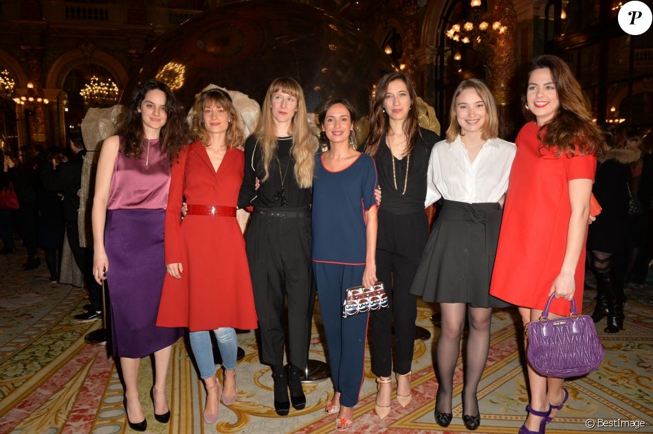 Noémie Merlant, Mathilde Moulinat, Alithia Spuri-Zampetti, Amelle ...