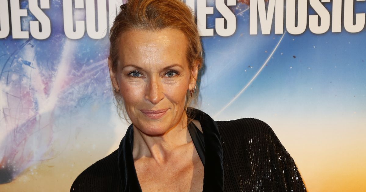 Estelle Lefebure lors de la générale de la comédie musicale Priscilla ...