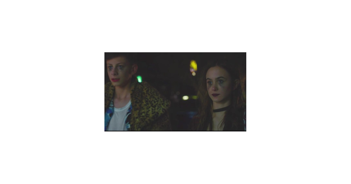 Capture d'écran du clip de Monogem, Wild, dans lequel apparaît Coco ...