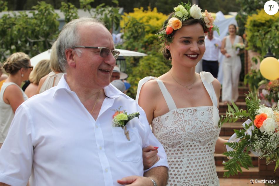 Exclusif - Miranda Kerr demoiselle d'honneur au mariage de son frère ...