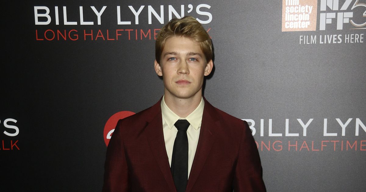 Joe Alwyn à la première de 'Billy Lynn's Long Halftime Walk'' lors du ...